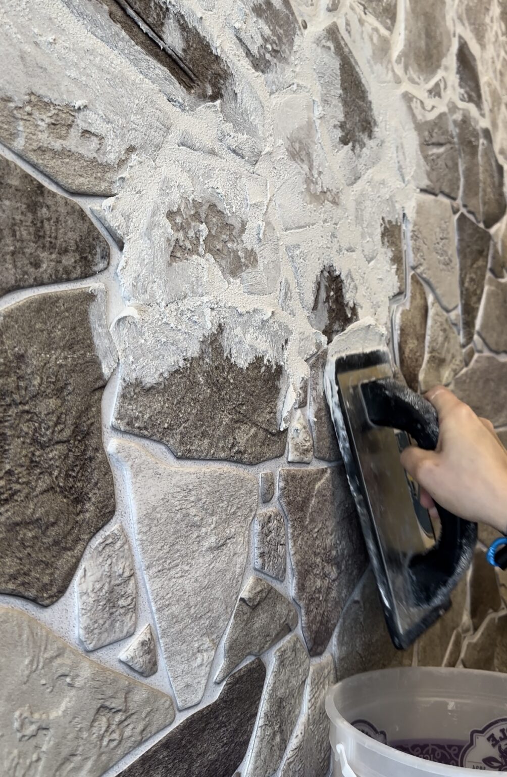 DIY Faux Stone Accent Wall: A FAST way to achieve a completely ...